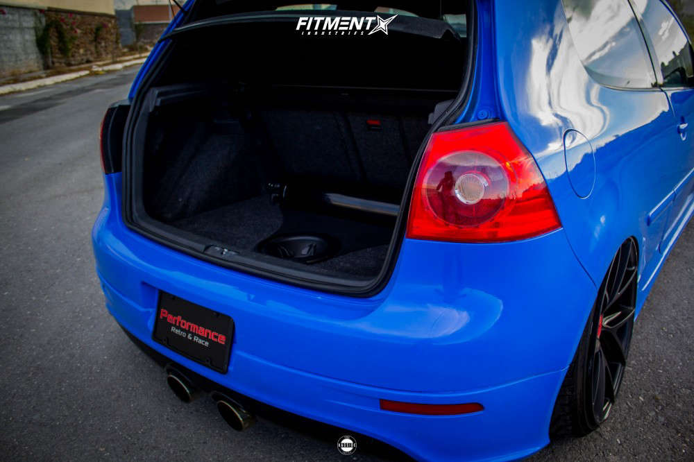 2007 Volkswagen GTI Base with 18x8 Niche Misano and Wanli 215x35 on Air ...