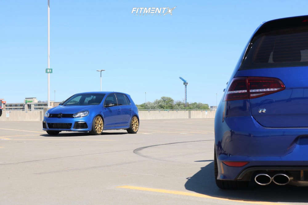 2016 Volkswagen Golf R Base with 19x8.5 Rotiform Kps and Maxtrek 215x35 ...
