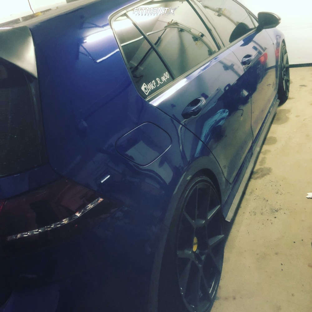 2016 Volkswagen Golf R Base with 19x8.5 Rotiform Kps and Maxtrek 215x35 ...