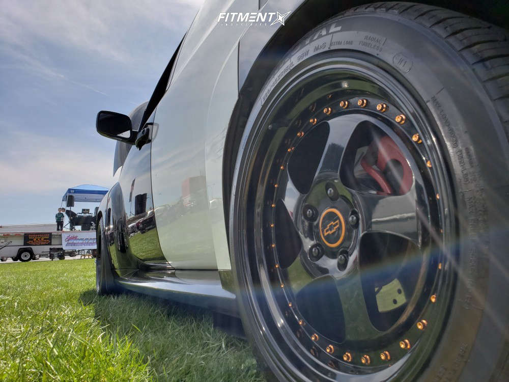 2009 Chevrolet HHR SS with 18x8.5 ESR Sr02 and Dunlop 245x40 on ...