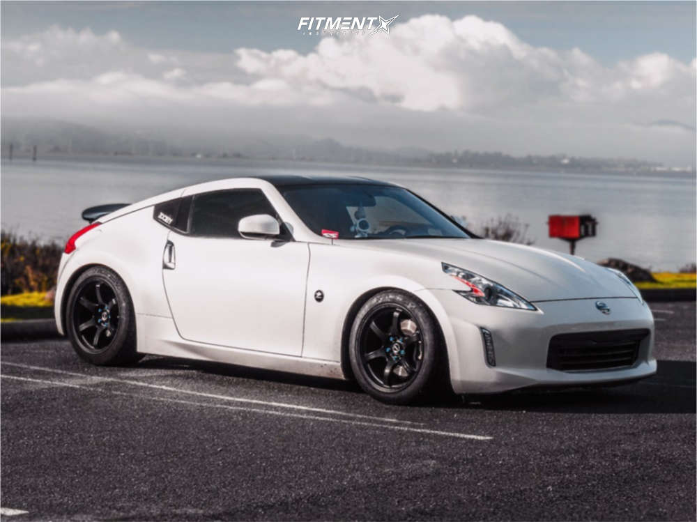 2016 Nissan 370Z Base with 18x9.5 Rays Engineering 57DR and Michelin ...