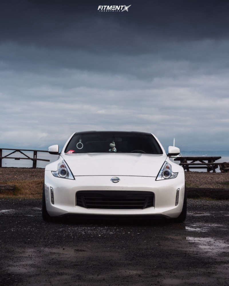 2016 Nissan 370Z Base with 18x9.5 Rays Engineering 57DR and Michelin ...