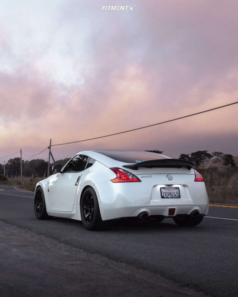 2016 Nissan 370Z Base with 18x9.5 Rays Engineering 57DR and Michelin ...