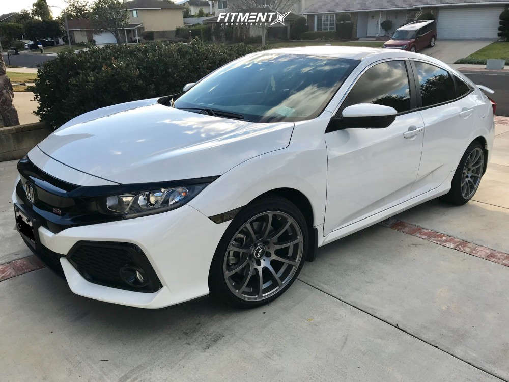 2017 Honda Civic Si with 18x9.5 VMR V701 and Goodyear 235x40 on Stock ...