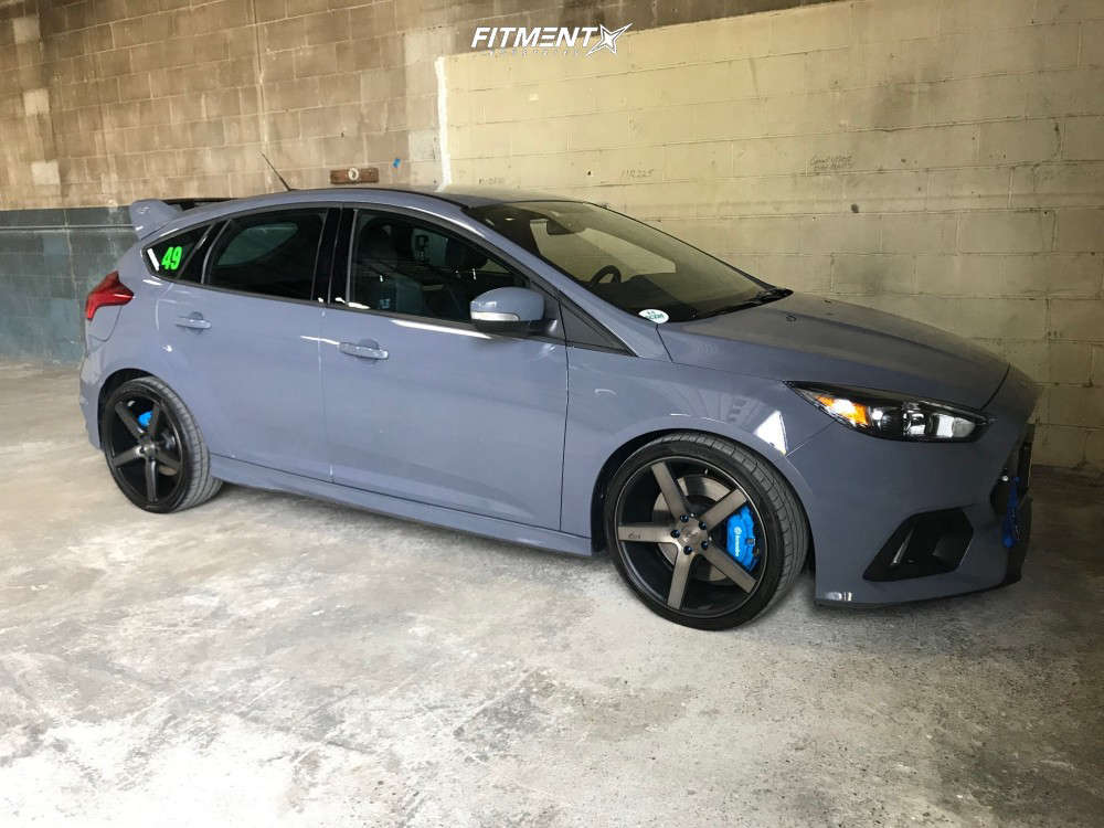2017 Ford Focus RS with 19x8.5 Niche Milan and Sumitomo 235x35 on ...