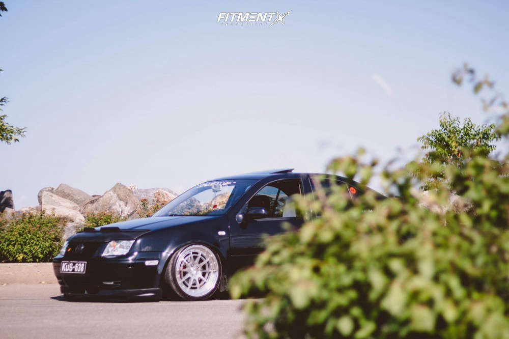 2003 Volkswagen Jetta GLS with 18x9.5 Aodhan Ah04 and Michelin 205x35 ...