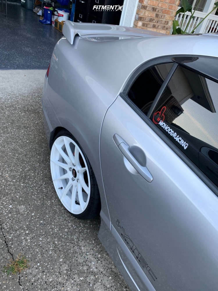 2008 Honda Civic Si with 18x8.5 STR 902 and Starmaxx 225x35 on ...