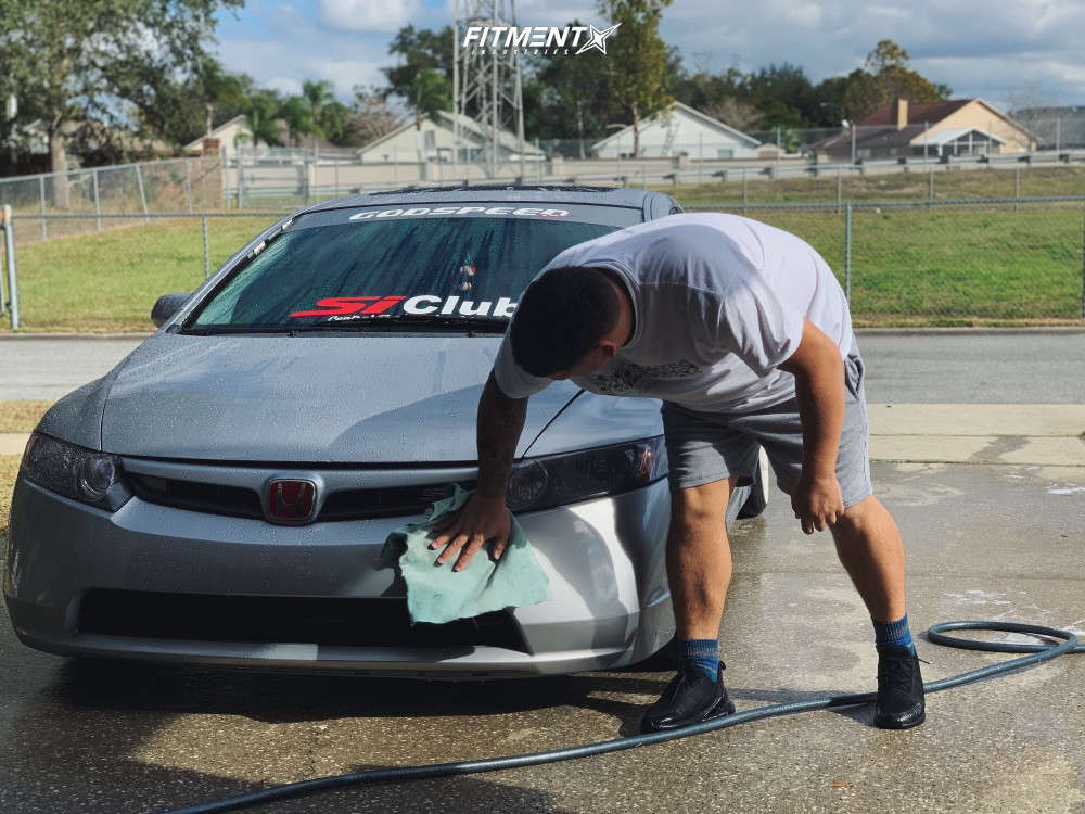 2008 Honda Civic Si with 18x8.5 STR 902 and Starmaxx 225x35 on ...