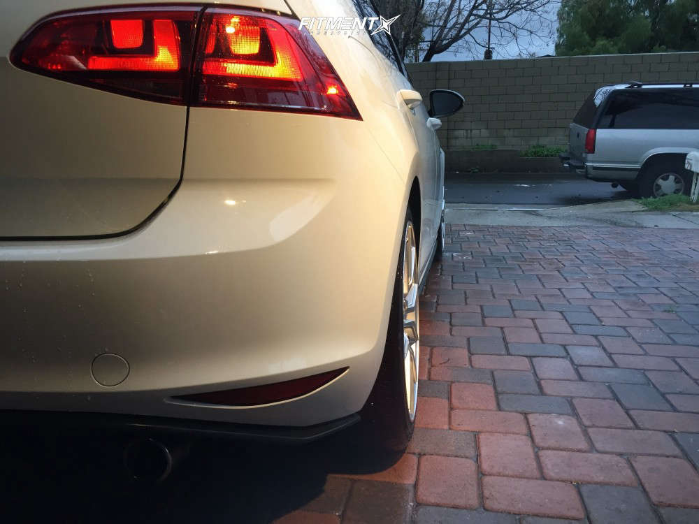 2017 Volkswagen GTI SE with 18x8 Advanti Racing Hybris and Kumho 225x40 ...