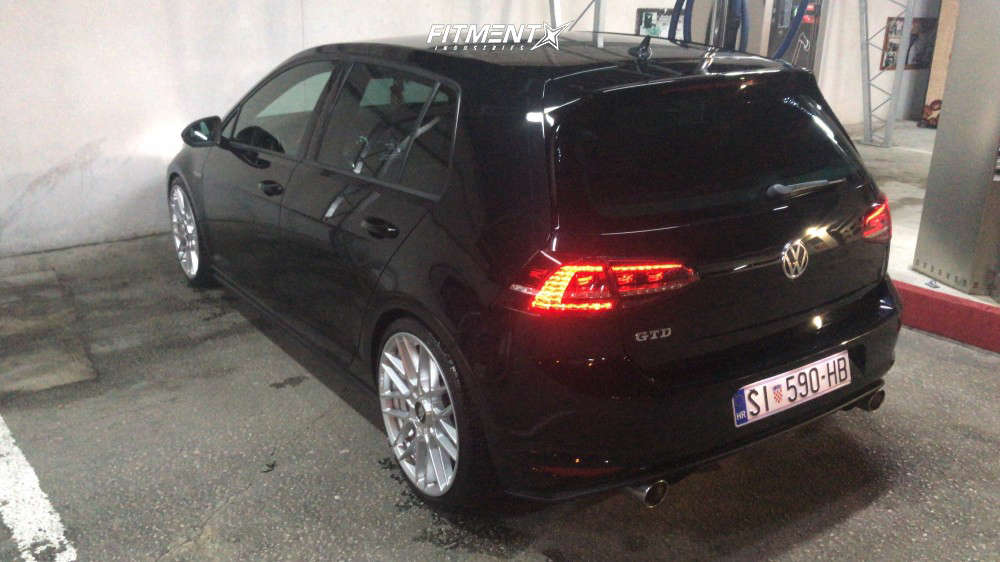 2014 Volkswagen Golf TDI with 19x8.5 Rotiform Rse and Michelin 225x35 ...