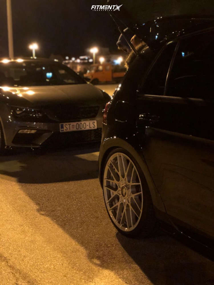 2014 Volkswagen Golf TDI with 19x8.5 Rotiform Rse and Michelin 225x35 ...