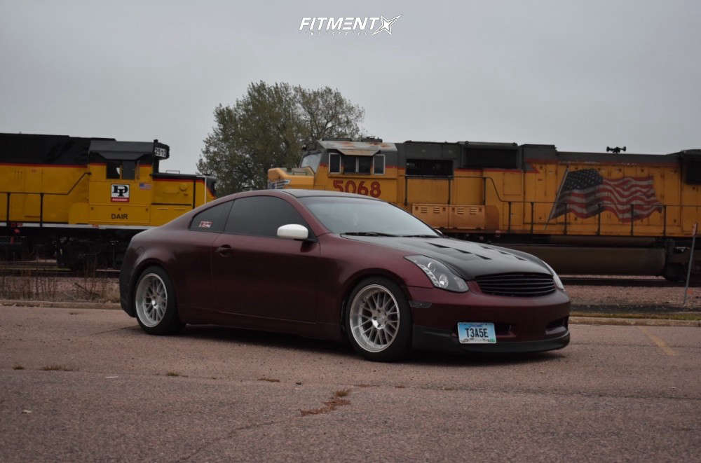 2007 INFINITI G35 2dr Coupe (3.5L 6cyl 6M) with 18x9.5 Square G6 and ...
