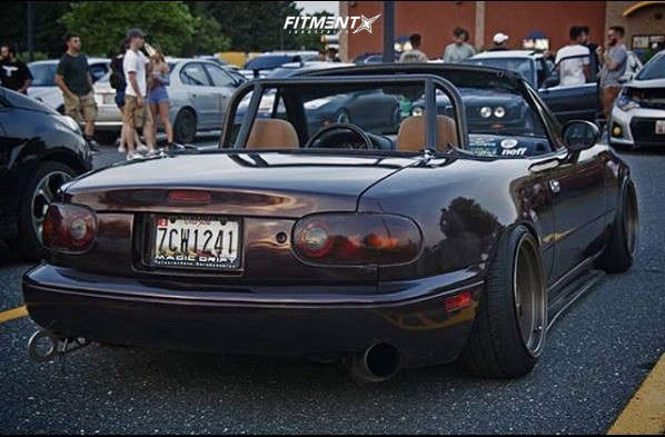 1995 Mazda MX-5 Miata Base with 15x8.5 AVID1 AV19 and Nexen 175x50 on ...