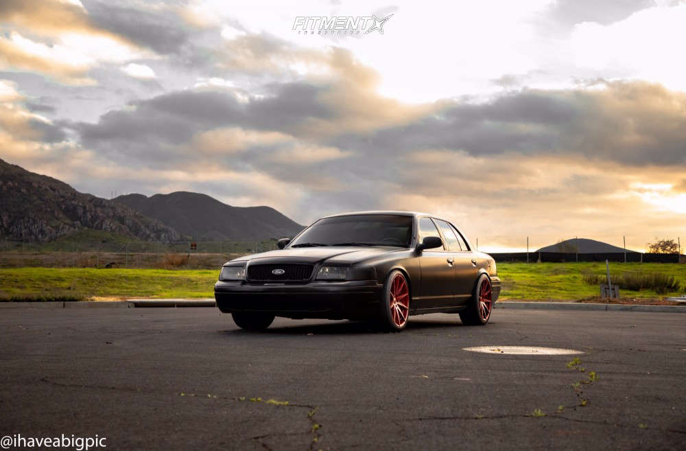 2004 Ford Crown Victoria Police Interceptor with 20x10 Rosso Zen and ...