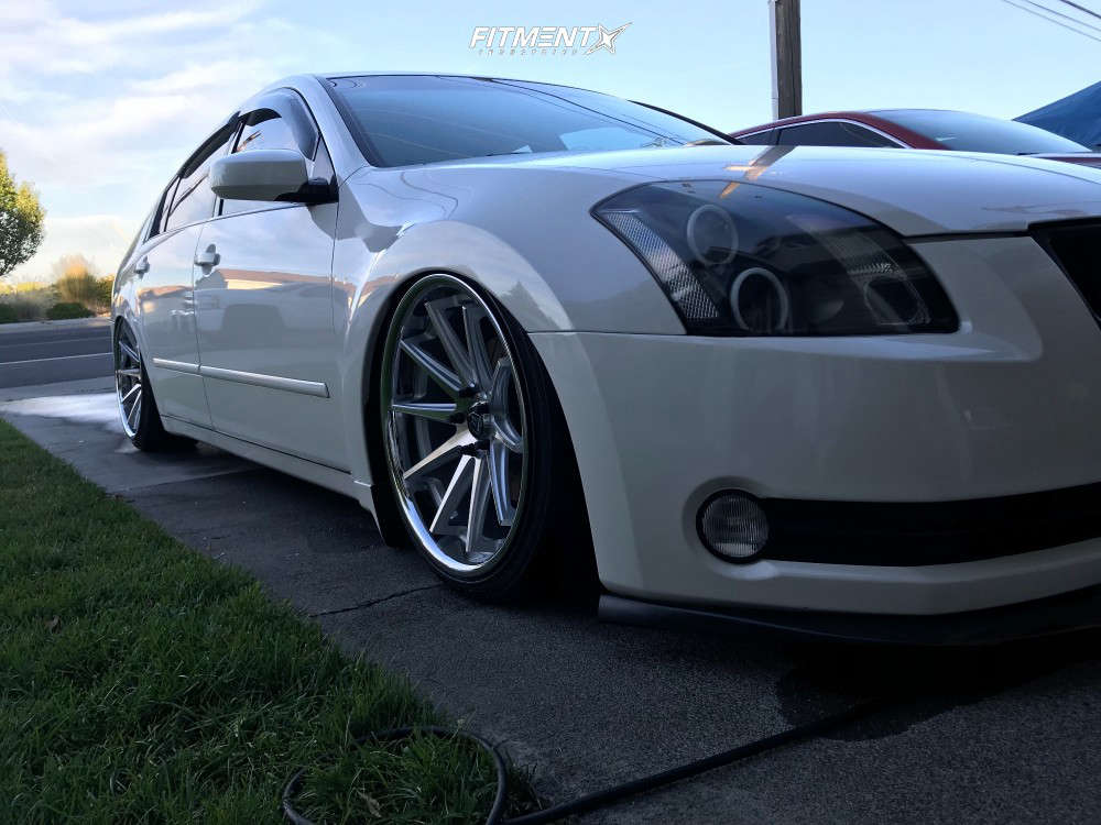 2005 Nissan Maxima SE with 20x10 Rohana Rc10 and Lionhart 245x35 on Air ...