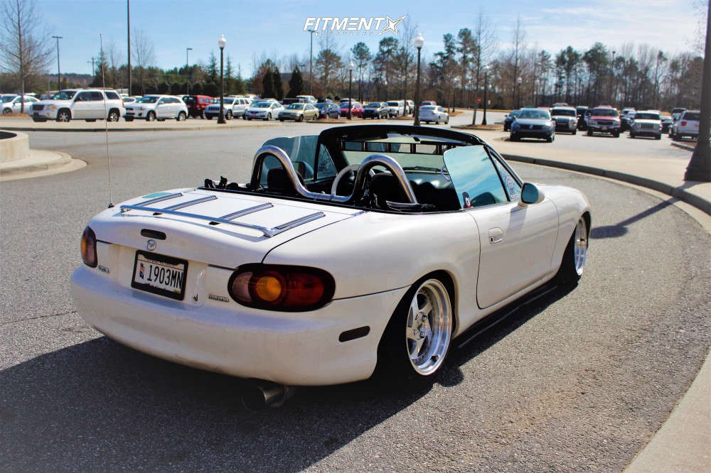 1999 Mazda MX-5 Miata Base with 15x8.5 AVID1 AV19 and Federal 175x55 on ...