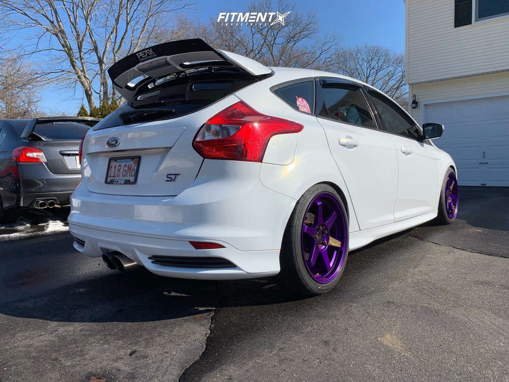 2014 Ford Focus ST with 18x8.5 Varrstoen Es2 and Firestone 225x40 on ...