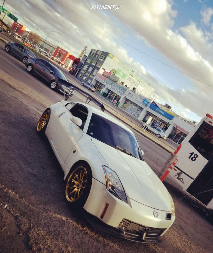 2003 Nissan 350Z Base with 19x9.5 Aodhan DS02 and Pirelli 265x35 on ...