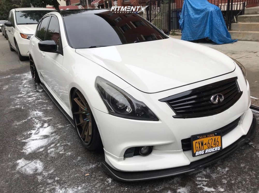2012 INFINITI G37 X Sport with 20x10.5 Ferrada FR2 and Delinte 235x35 ...