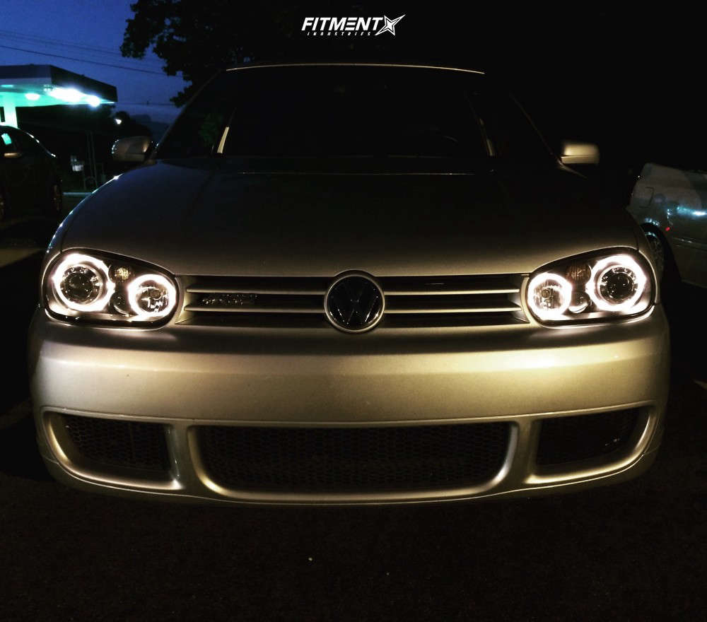 2004 Volkswagen R32 Base with 18x7.5 OZ Racing Aristo and Michelin ...