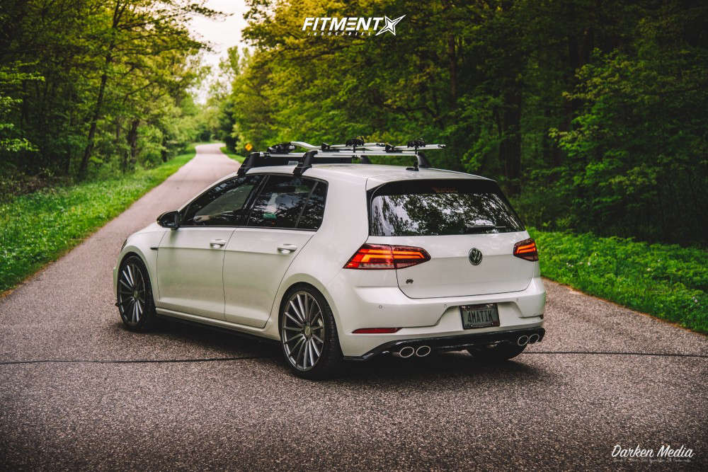 2018 Volkswagen Golf R Base with 19x8.5 Alzor 084 and Pirelli 235x35 on ...