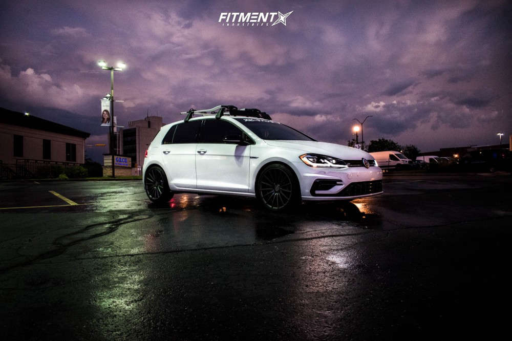 2018 Volkswagen Golf R Base with 19x8.5 Alzor 084 and Pirelli 235x35 on ...