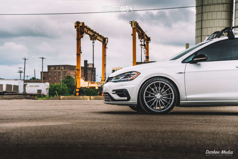 2018 Volkswagen Golf R Base with 19x8.5 Alzor 084 and Pirelli 235x35 on ...
