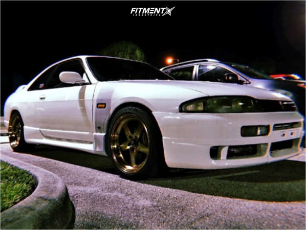 1993 Nissan Skyline R33 Base with 18x9 Cosmis Racing Xt-005r and ...