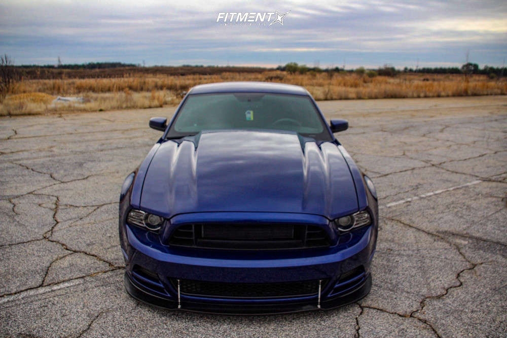 2014 Ford Mustang GT with 19x10 Rotiform Kps and Pirelli 255x35 on Air ...