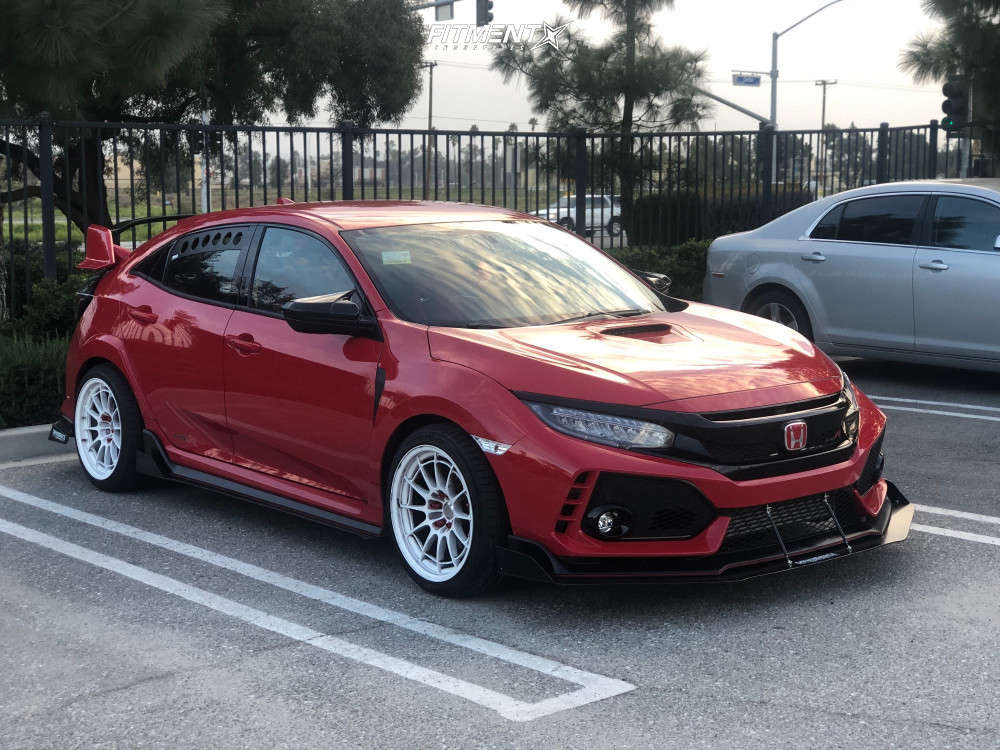 2018 Honda Civic Type R with 18x10 Enkei NT03M and Hankook 265x35 on ...