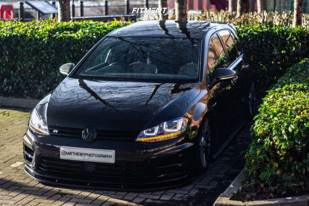 2016 Volkswagen Golf R Base with 19x8.5 Rotiform Rse and Nexen 235x35 ...