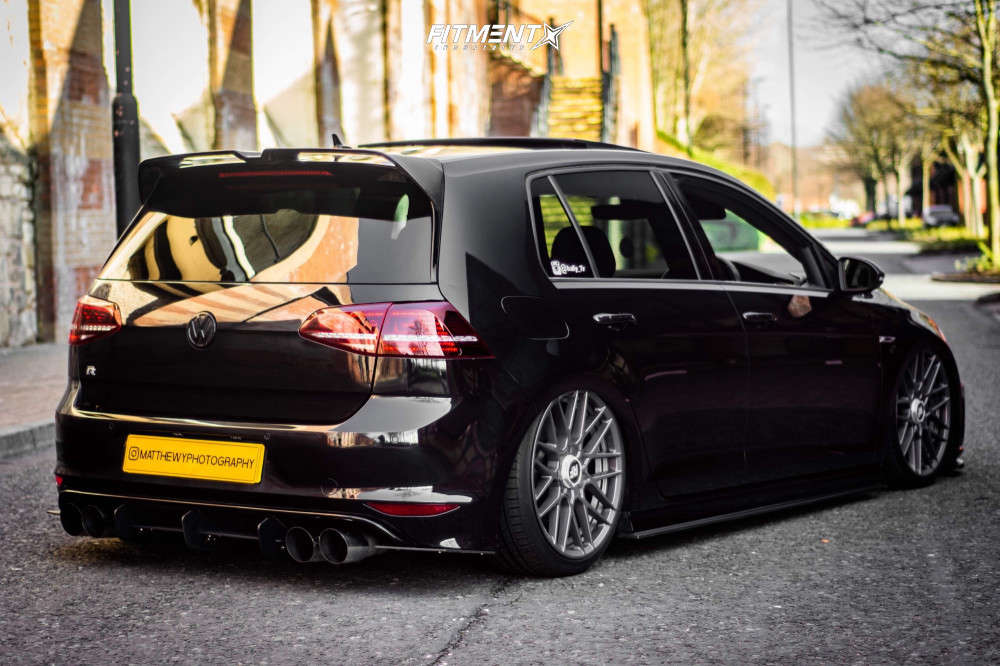 2016 Volkswagen Golf R Base with 19x8.5 Rotiform Rse and Nexen 235x35 ...