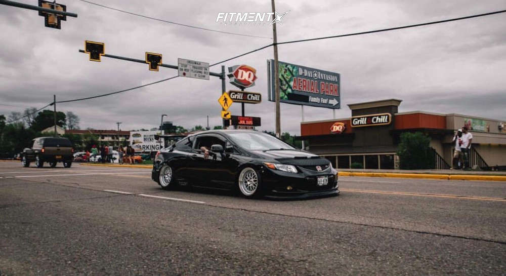 2012 Honda Civic Si with 17x9.5 ESR Sr01 and Nankang 205x45 on Air ...