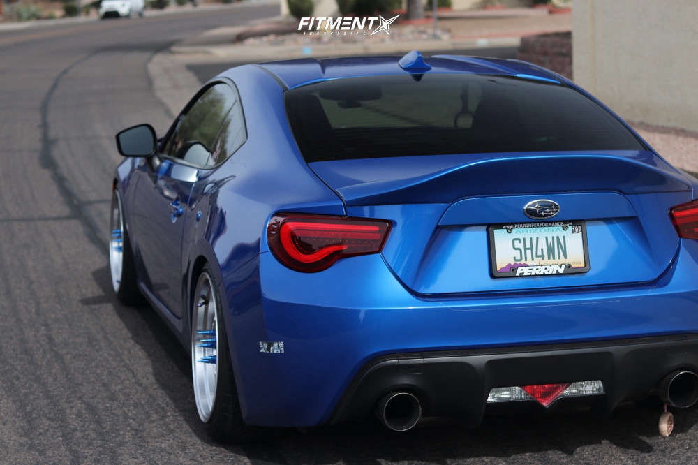 2013 Subaru BRZ Base with 18x9.5 Regen5 R32 and Federal 225x40 on ...