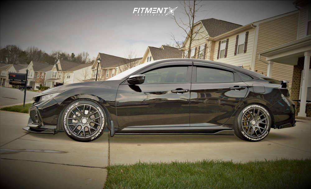 2018 Honda Civic Si with 18x9.5 ESR Sr12 and Continental 235x40 on ...