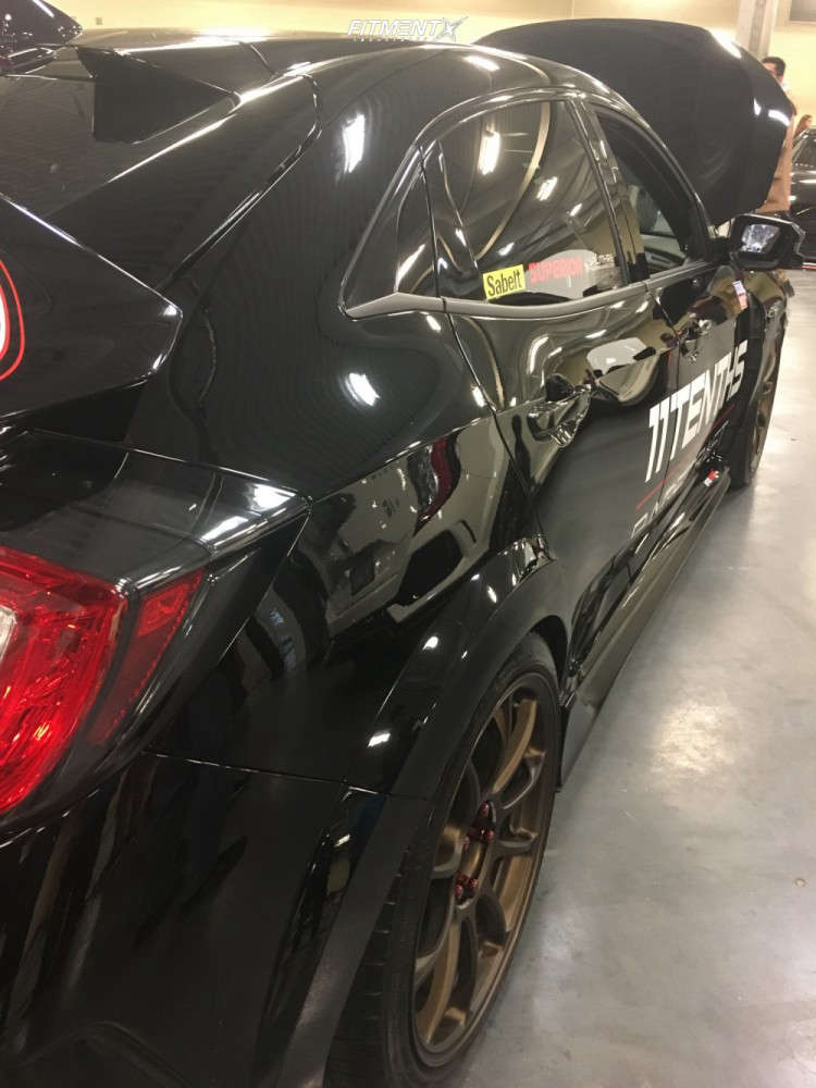 2017 Honda Civic Type R with 19x9.5 Volk Ze40 and Michelin 255x35 on ...