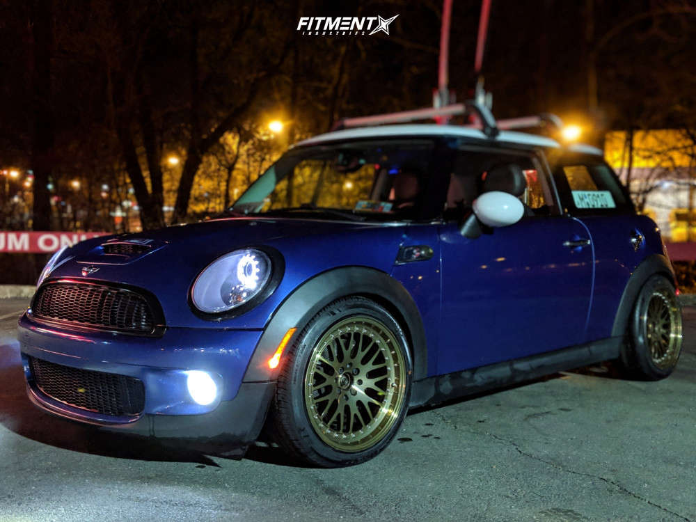 2009 Mini Cooper S with 17x8 JNC Jnc001 and Kumho 205x45 on Lowering ...
