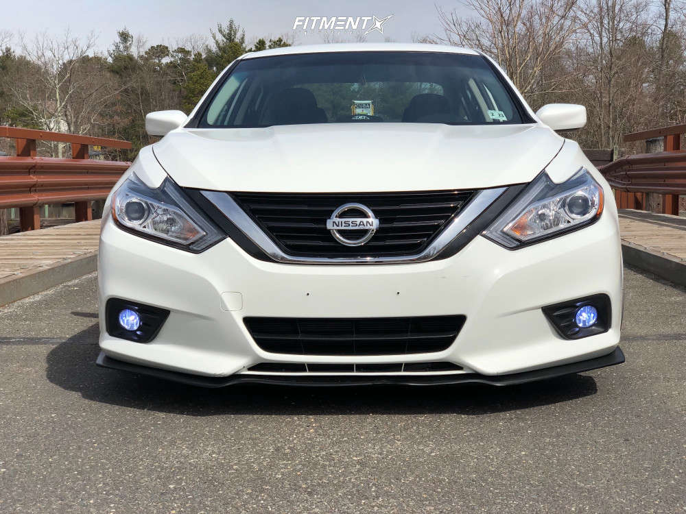 2018 Nissan Altima S with 20x10 Rennen International Csl2 and Nankang ...