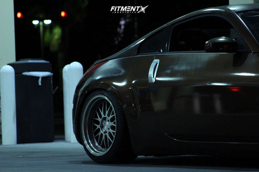 2006 Nissan 350Z Base with 18x9.5 Varrstoen Es1 and Nankang 265x35 on ...