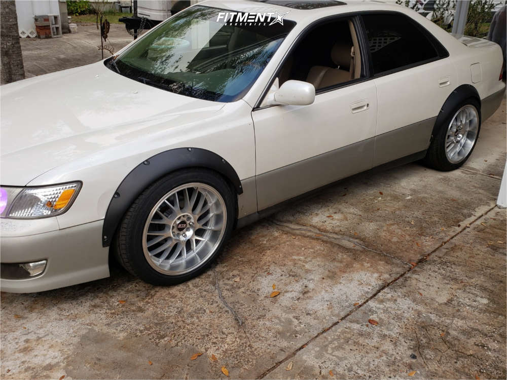 2001 Lexus ES300 Base with 18x8.5 STR 514 and Delinte 225x45 on ...