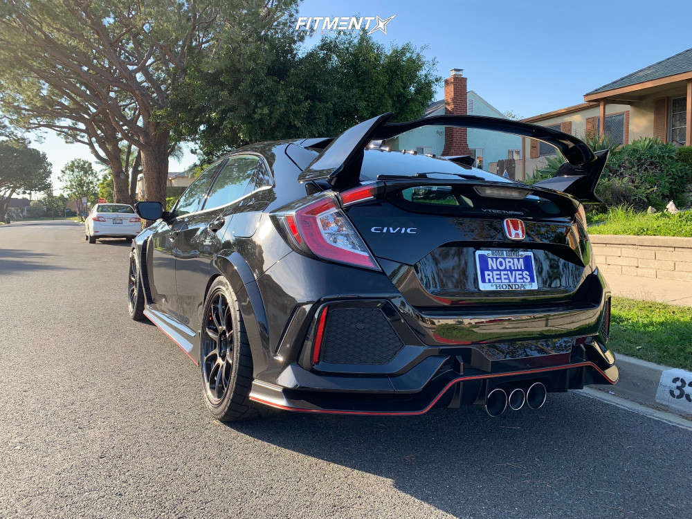 2018 Honda Civic Type R with 18x9.5 Volk Ze40 and Toyo Tires 265x35 on ...