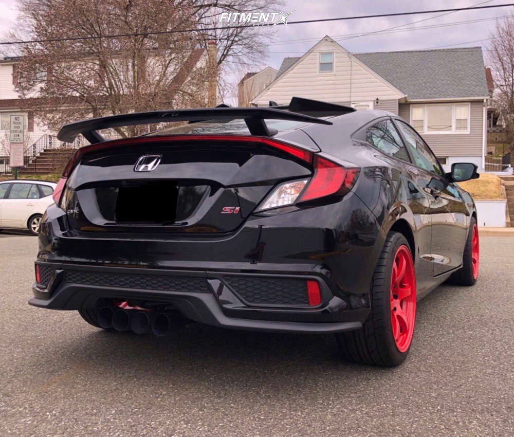 2018 Honda Civic Si with 18x9.5 Gram Lights 57DR and Nitto 255x35 on ...