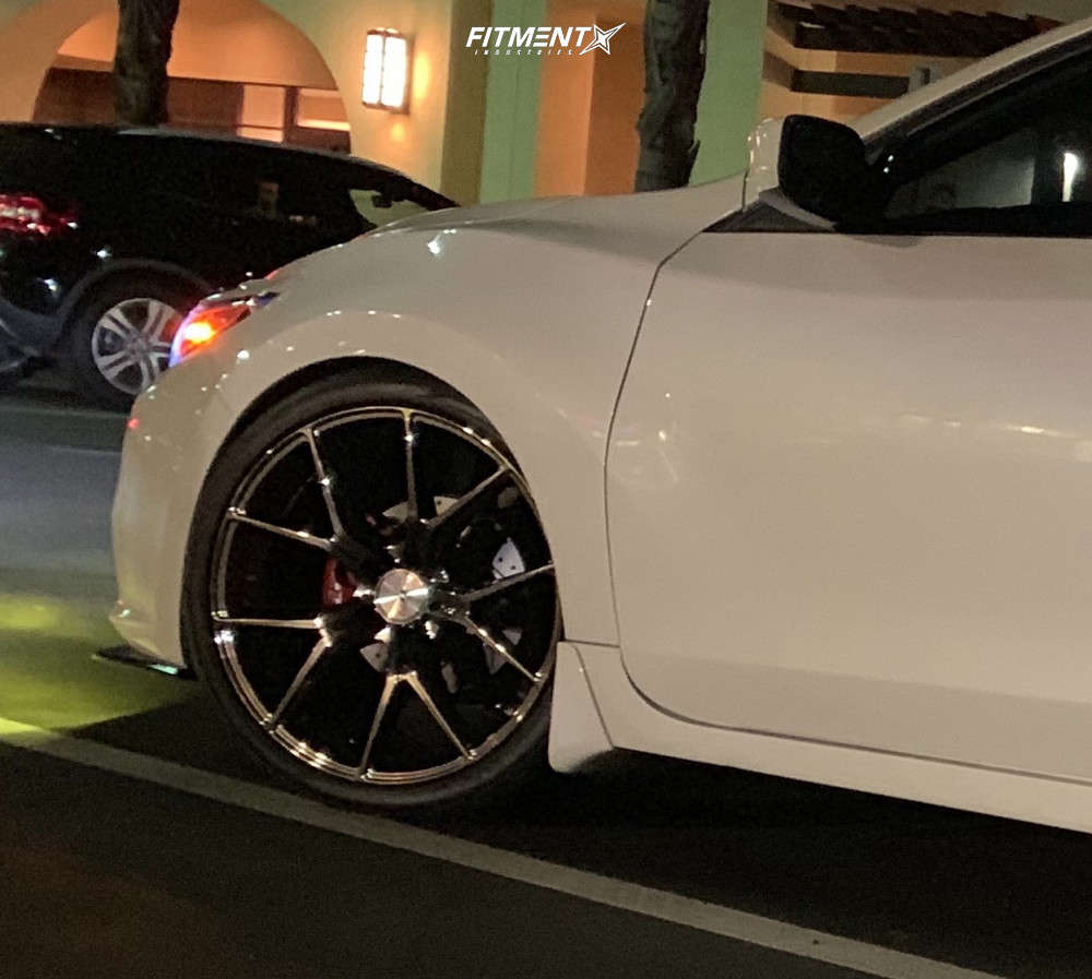 2017 Nissan Altima SR with 20x8.5 STR 907 and Toyo Tires 245x35 on ...