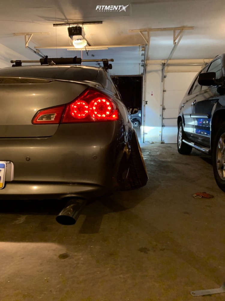 2010 INFINITI G37 X with 19x10 GMR SF-8 and Achilles 225x35 on ...