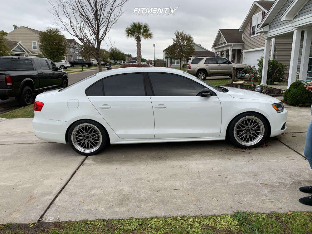 2014 Volkswagen Jetta SE with 18x8 JNC JNC005 and Toyo Tires 225x40 on ...