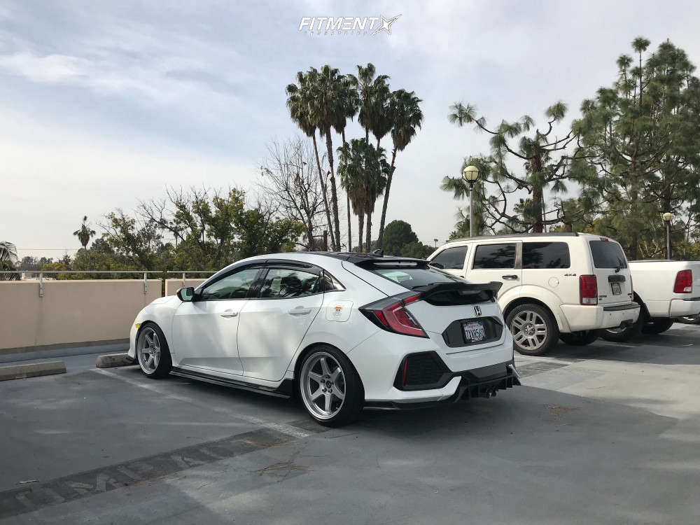 2017 Honda Civic Sport with 18x9.5 Miro Type 398 and Lexani 225x40 on ...