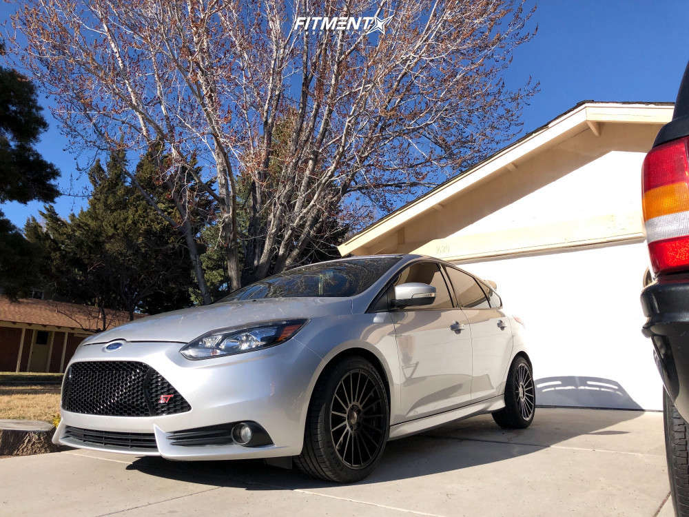 2014 Ford Focus ST with 18x8.5 TSW Luco and Goodyear 235x40 on Air ...