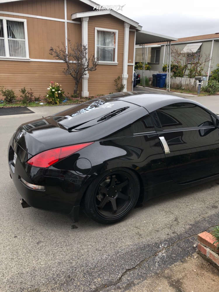 2005 Nissan 350Z Base with 18x9.5 Varrstoen Es2 and Federal 265x40 on ...