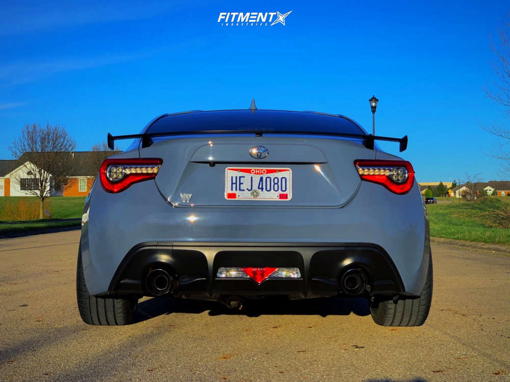 2018 Toyota 86 GT with 18x9.5 Option Lab R716 and Michelin 255x35 on Coilovers | 669728 ...
