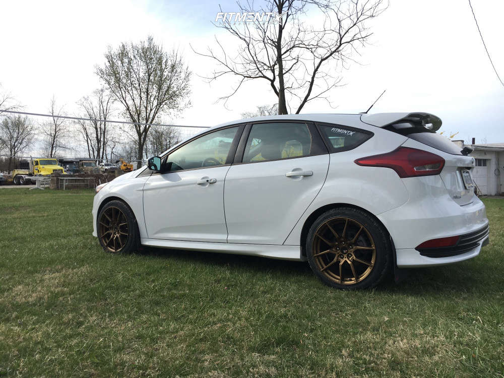 2017 Ford Focus ST with 18x8.5 Option Lab R716 and Hankook 245x40 on ...
